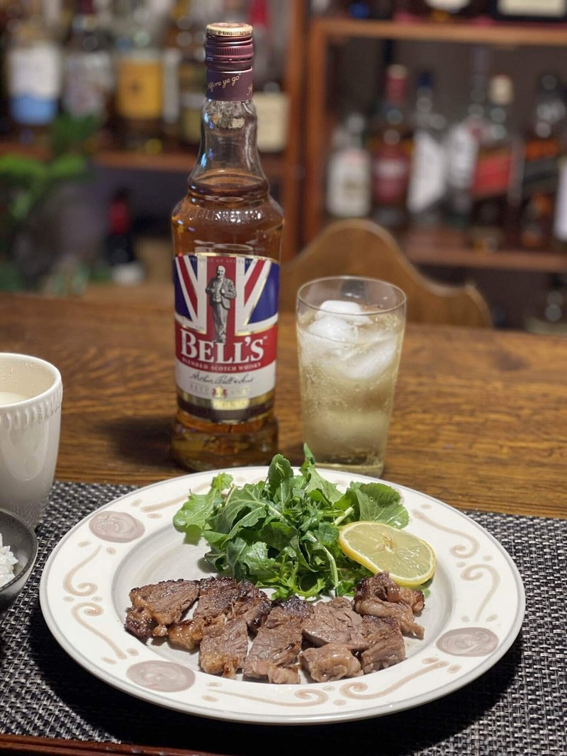 オージビーフと「Bell’s」スコッチ｜OnTheTable