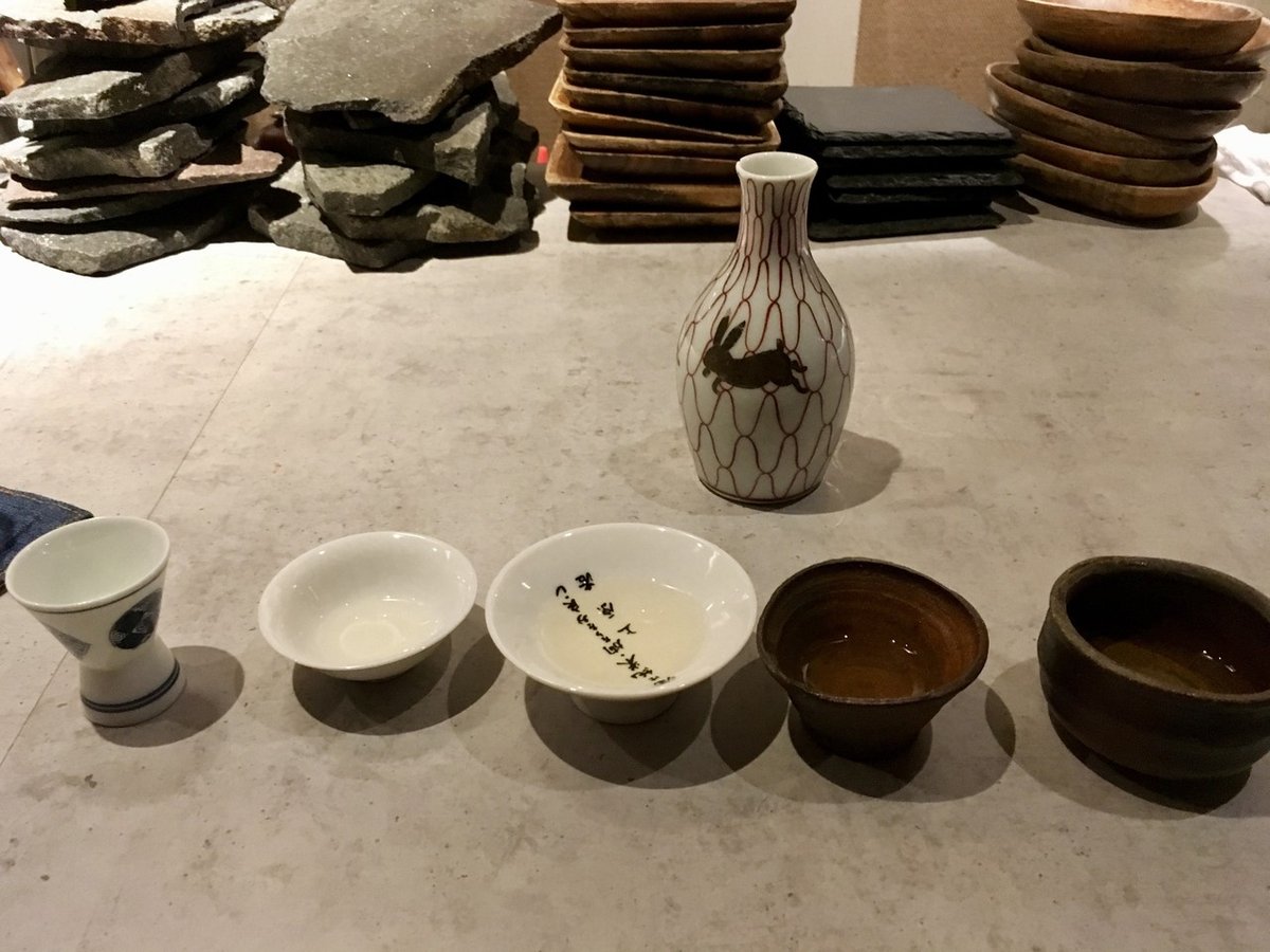 熱燗は「ちろり」「酒器」でかわる 三軒茶屋・ジョーズマン2号の 熱燗は「ちろり」「酒器」でかわる 三軒茶屋・ジョーズマン2号の