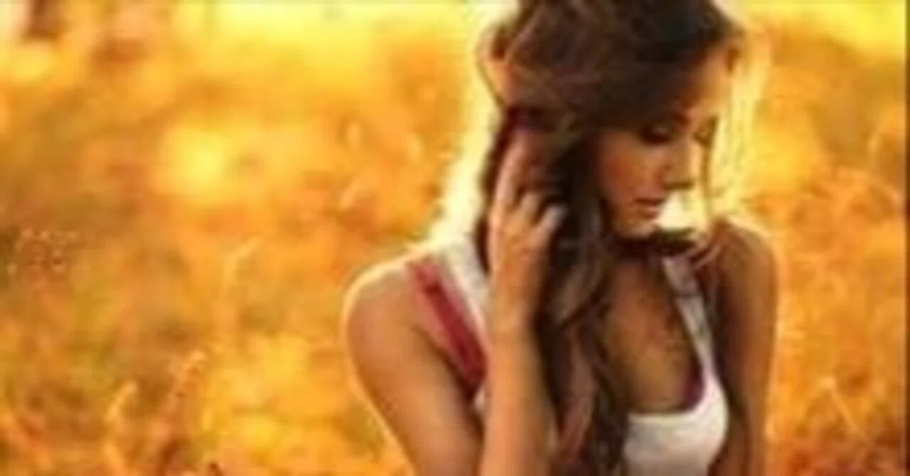 🎼 How Deep Is Your Love 🎶 covered by Beatrice Florea from Lasi, India ...